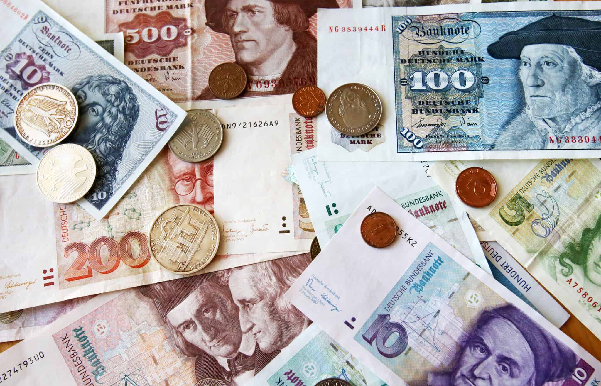 Fast 6 Millionen D-Mark in Euro umgetauscht