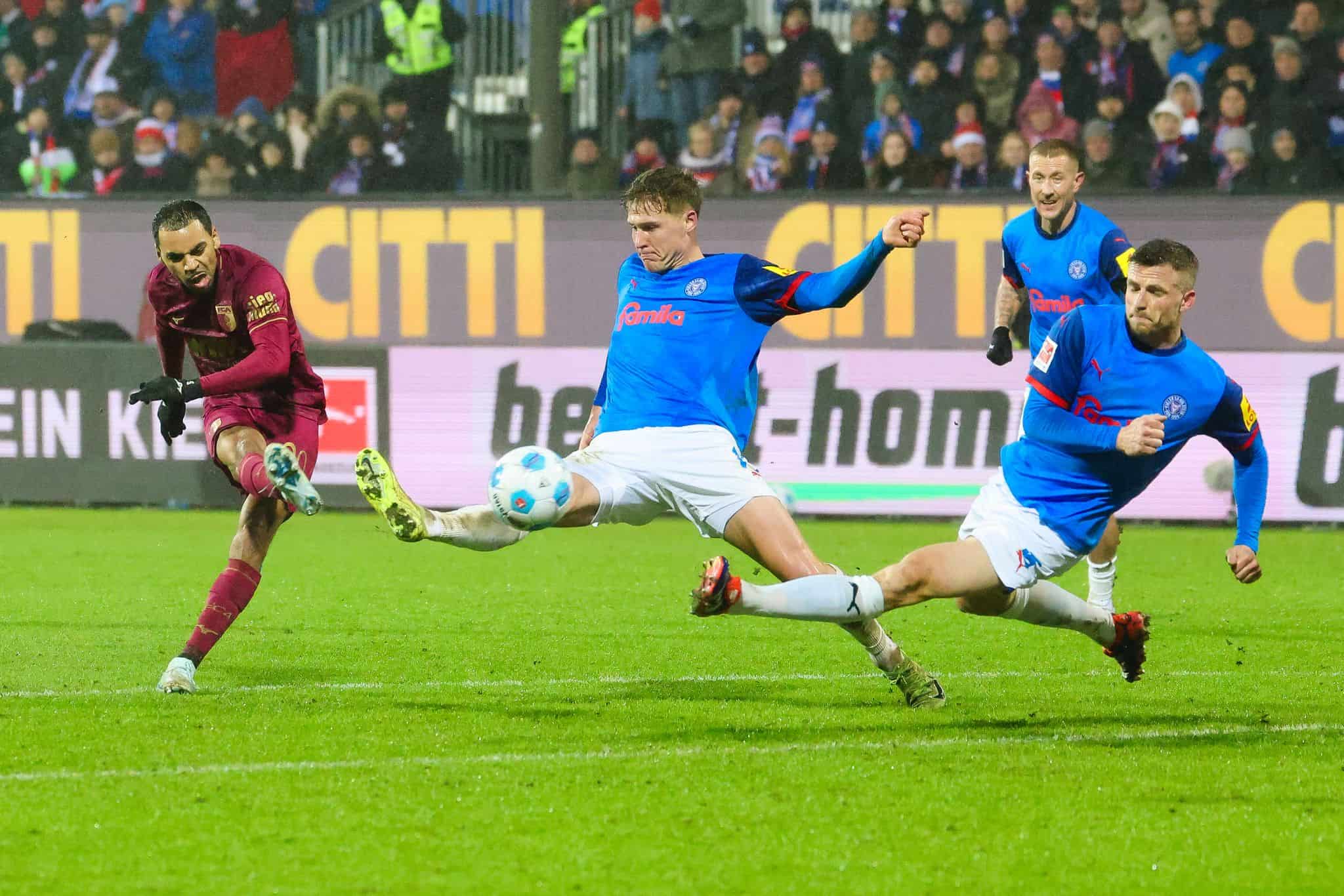 FC Augsburg mit desolater Niederlage gegen Kiel