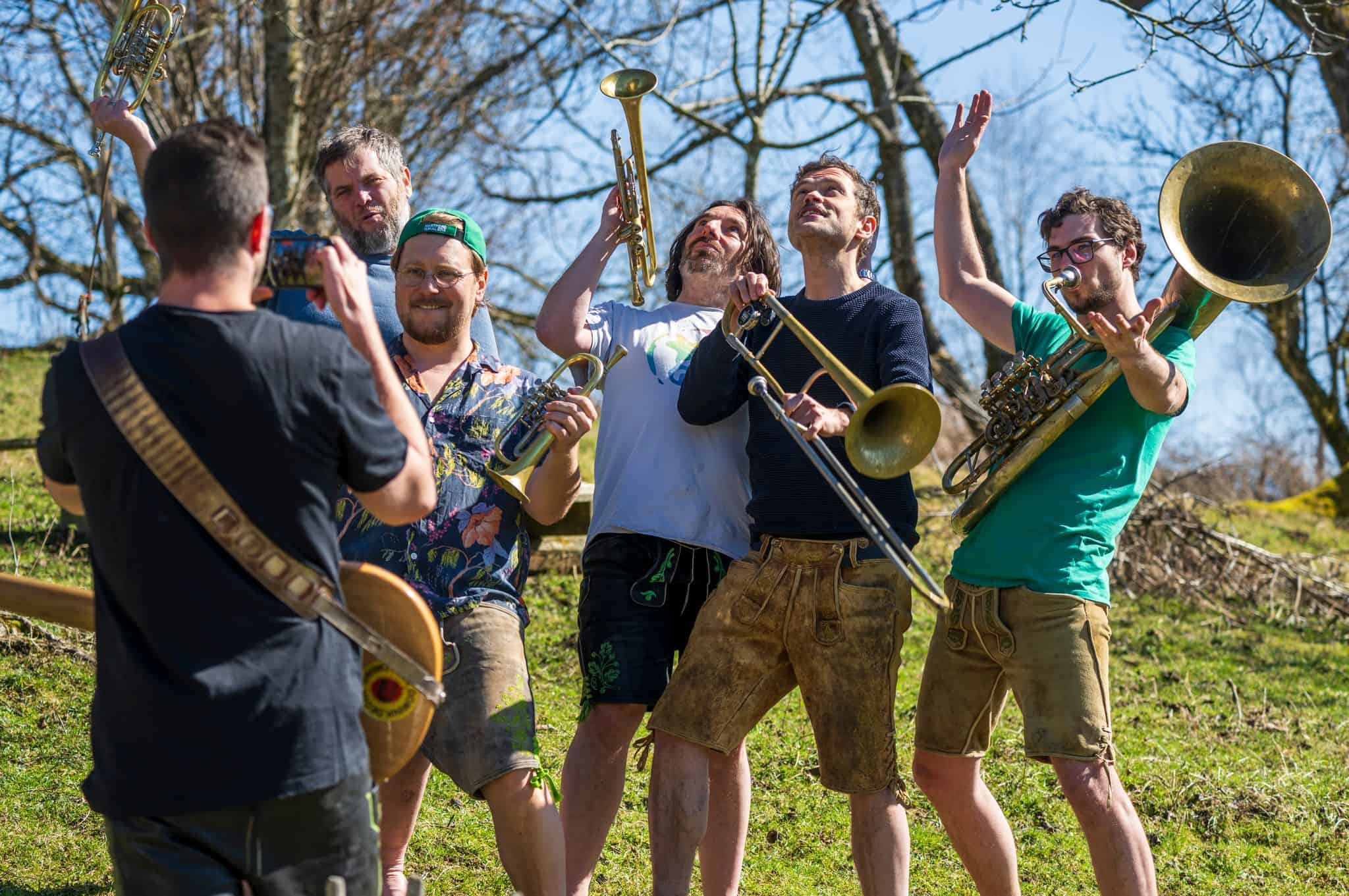 LaBrassBanda feiern die «Polka Party»