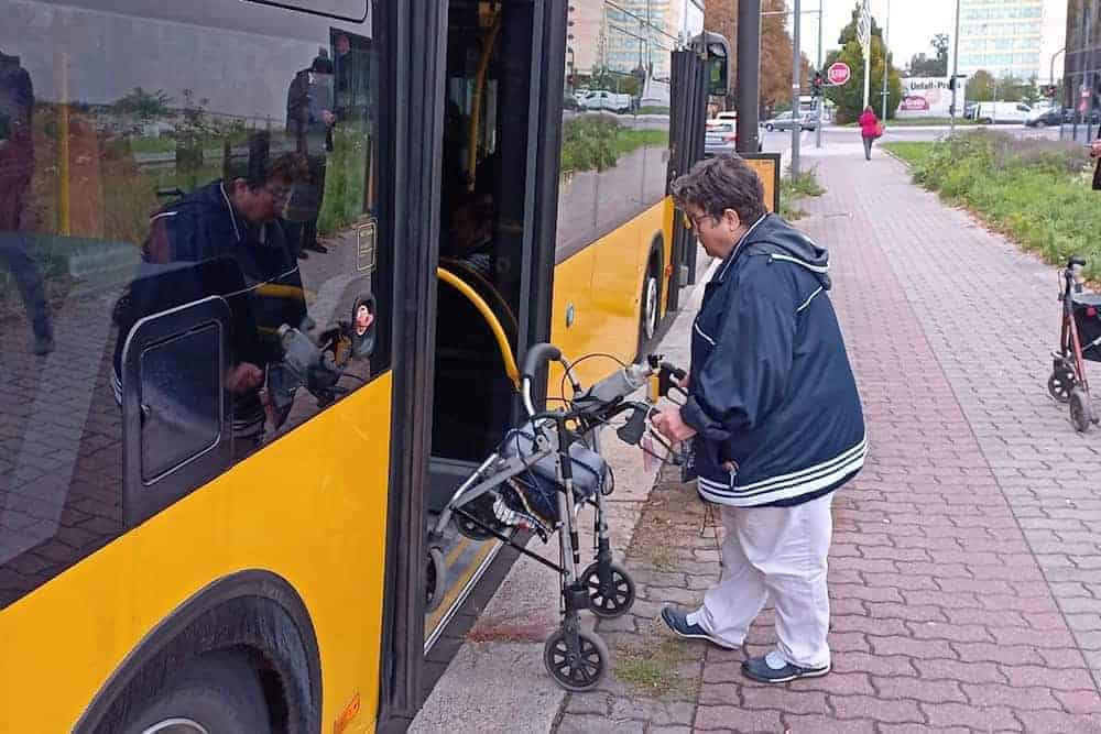 Rollator-Training für Bus und Bahn