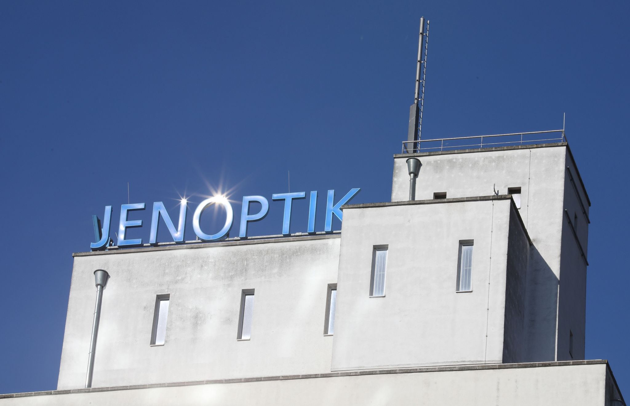 Jenoptik kauft Anlage für neues Werk
