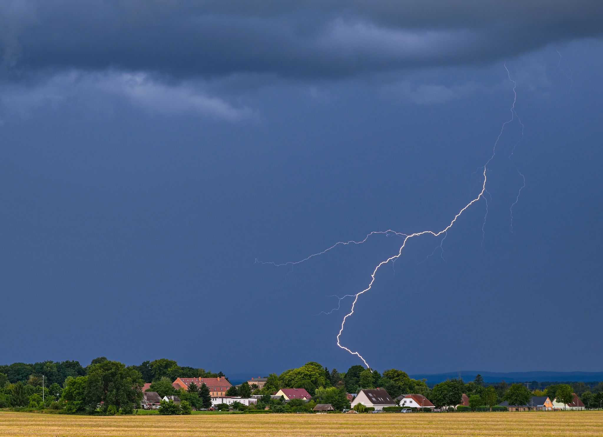 Viel Regen - aber geblitzt hat es bisher wenig