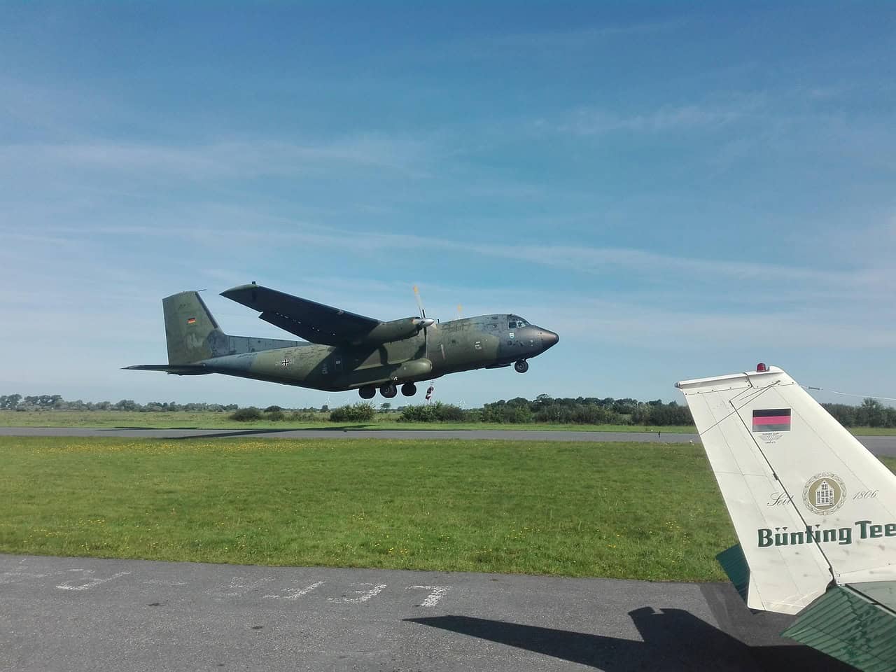 Transporter mit gestohlenem Kaffee an Autobahnrastplatz bei Radeburg ...