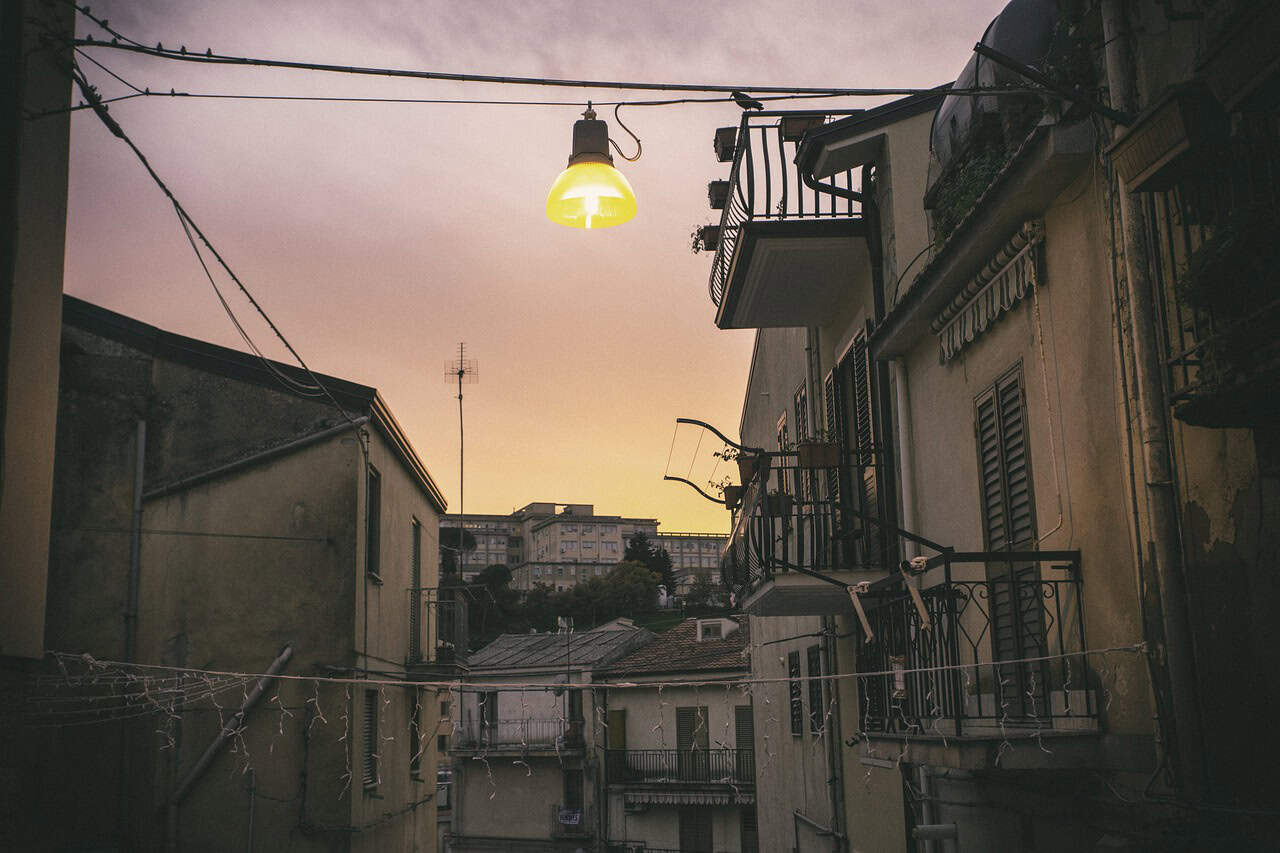 Mutmaßlicher Einbrecher in Coswig festgenommen – Haft wegen Messer